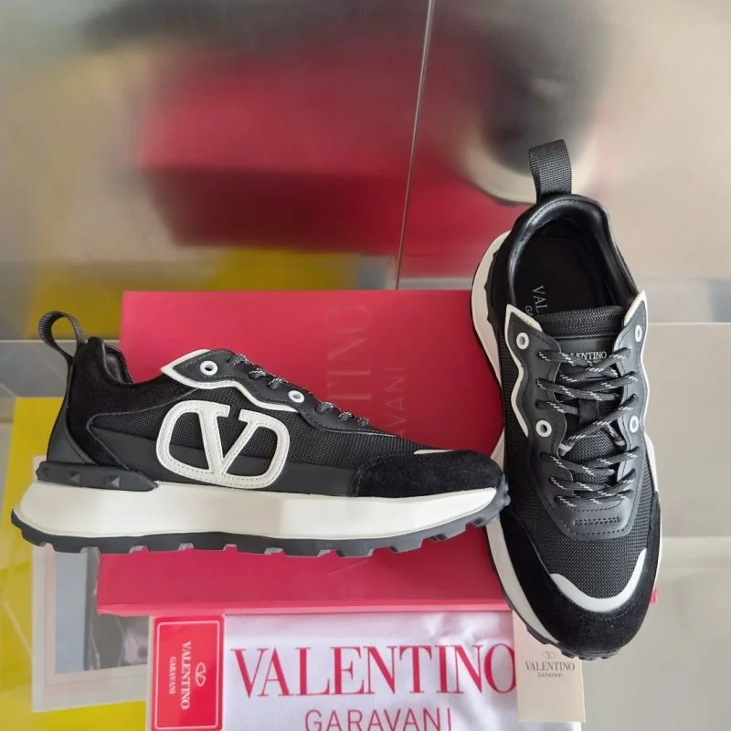 High accuracy Valentino Rockrunner Shoes