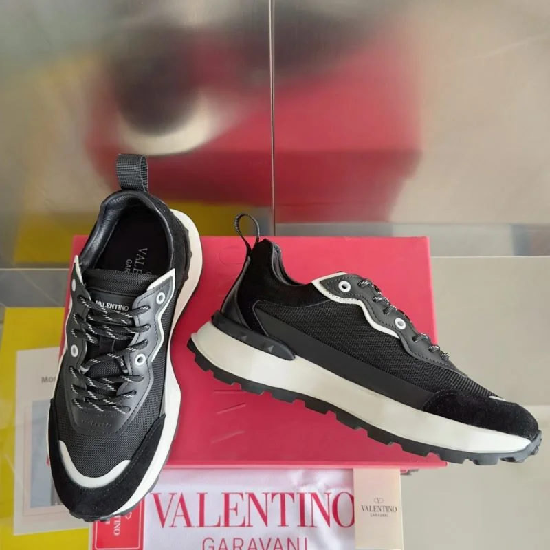 High accuracy Valentino Rockrunner Shoes