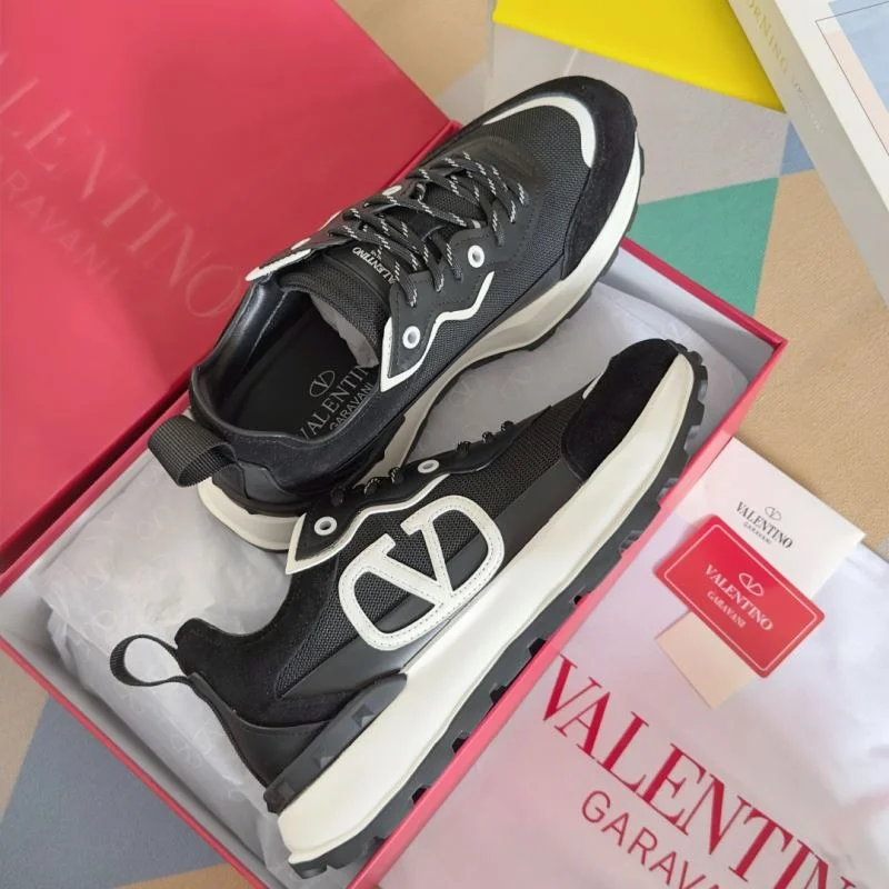 High accuracy Valentino Rockrunner Shoes