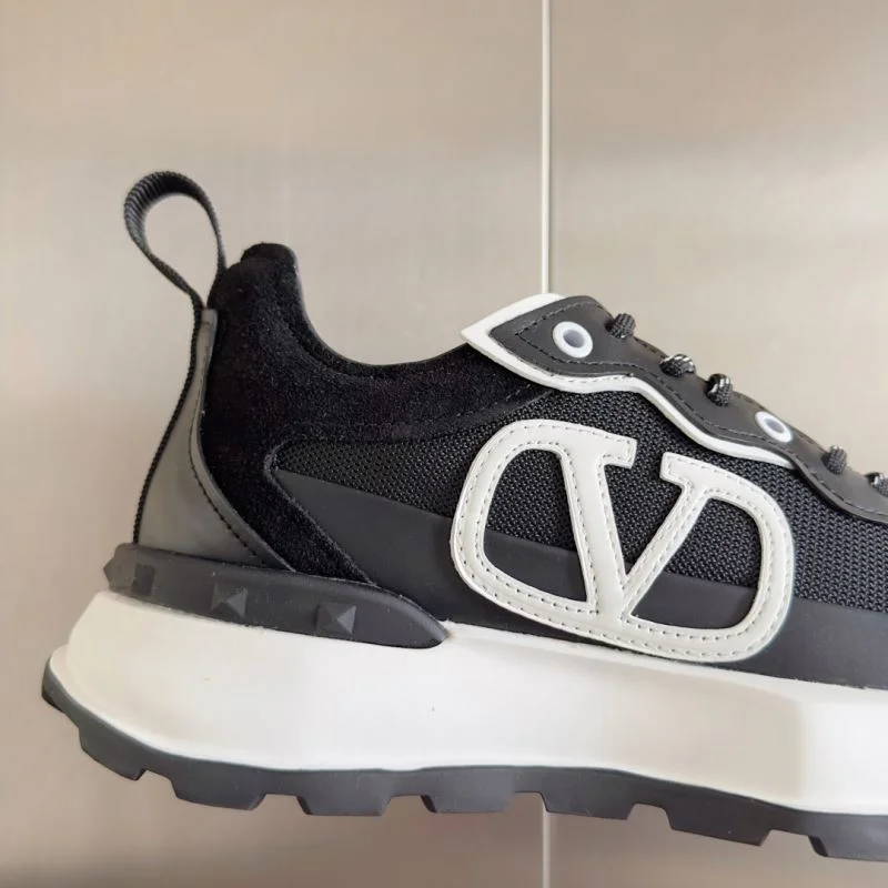 High accuracy Valentino Rockrunner Shoes
