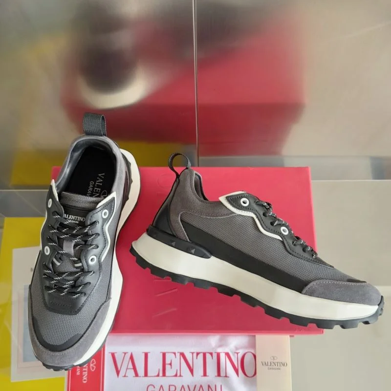 Exact replica Valentino Rockrunner Shoes