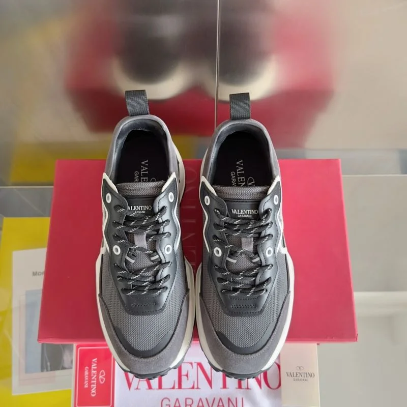 Exact replica Valentino Rockrunner Shoes