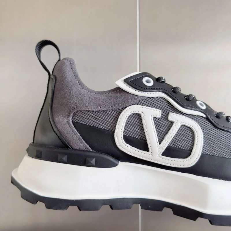 Exact replica Valentino Rockrunner Shoes