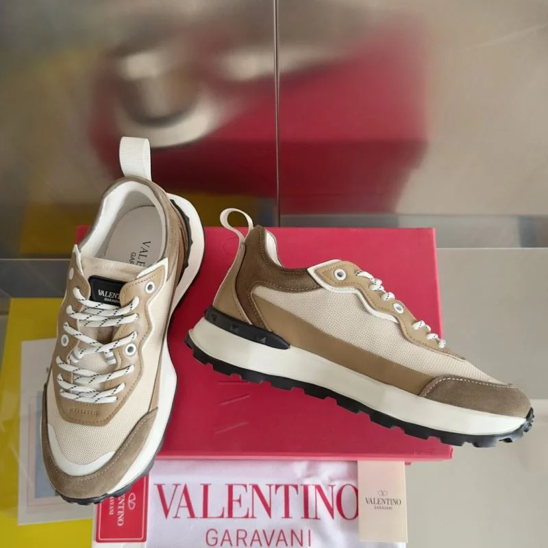Legit Valentino Rockrunner Shoes