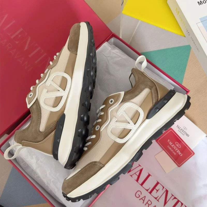Legit Valentino Rockrunner Shoes