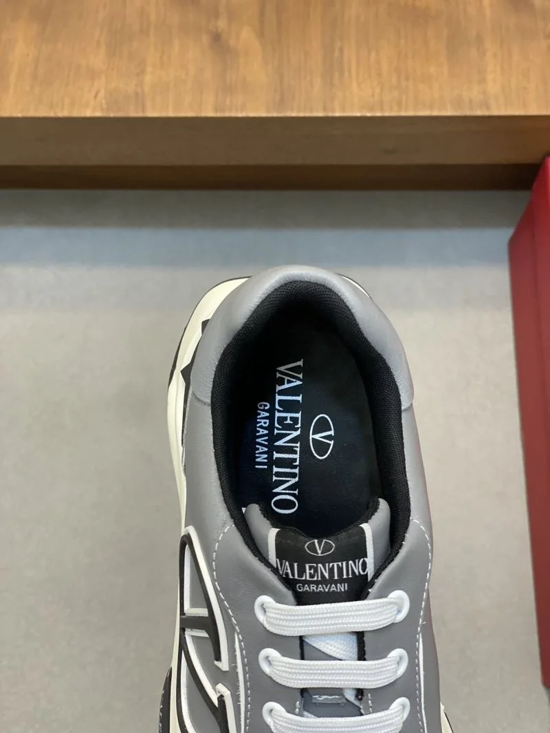 Cut-rate Valentino Rockrunner Shoes