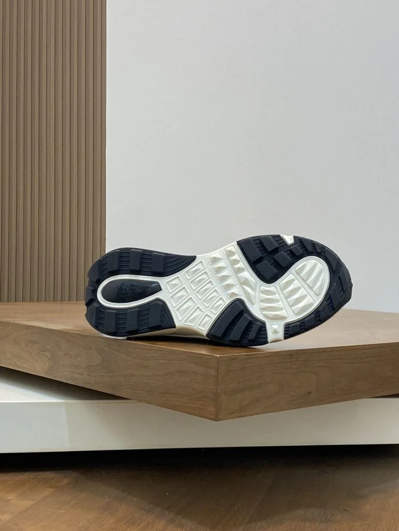 Economical Valentino Rockrunner Shoes
