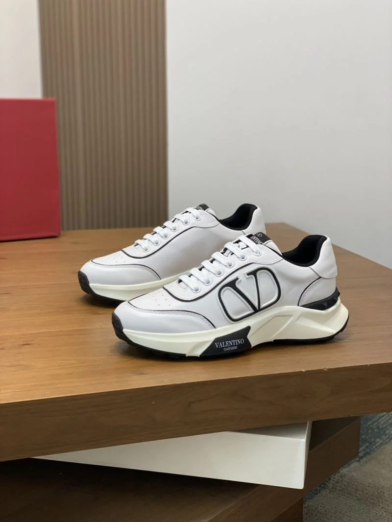 Top match Valentino Rockrunner Shoes