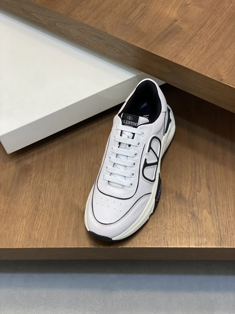 Top match Valentino Rockrunner Shoes