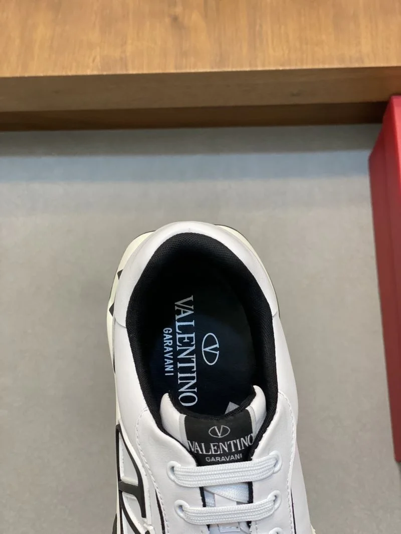 Top match Valentino Rockrunner Shoes