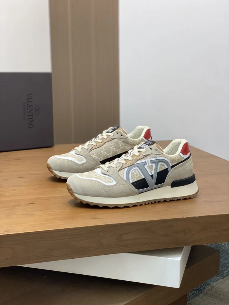 Top match Valentino Rockrunner Shoes