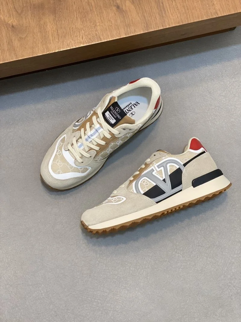 Top match Valentino Rockrunner Shoes
