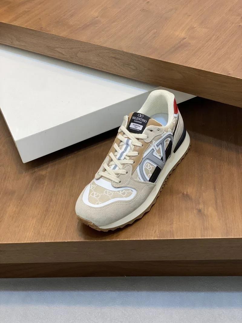 Top match Valentino Rockrunner Shoes