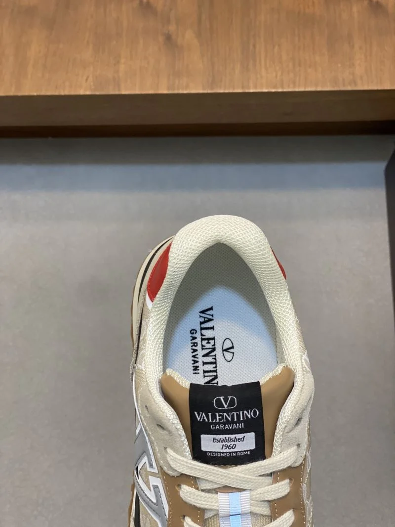 Top match Valentino Rockrunner Shoes