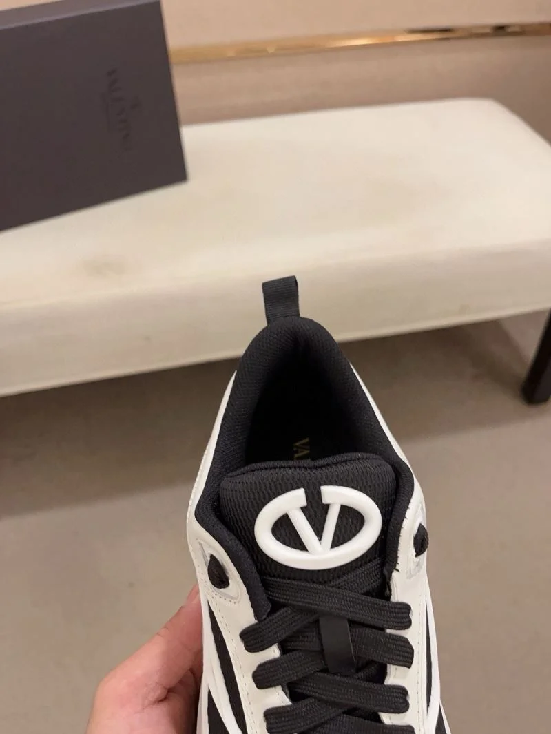Economical Valentino Rockrunner Shoes