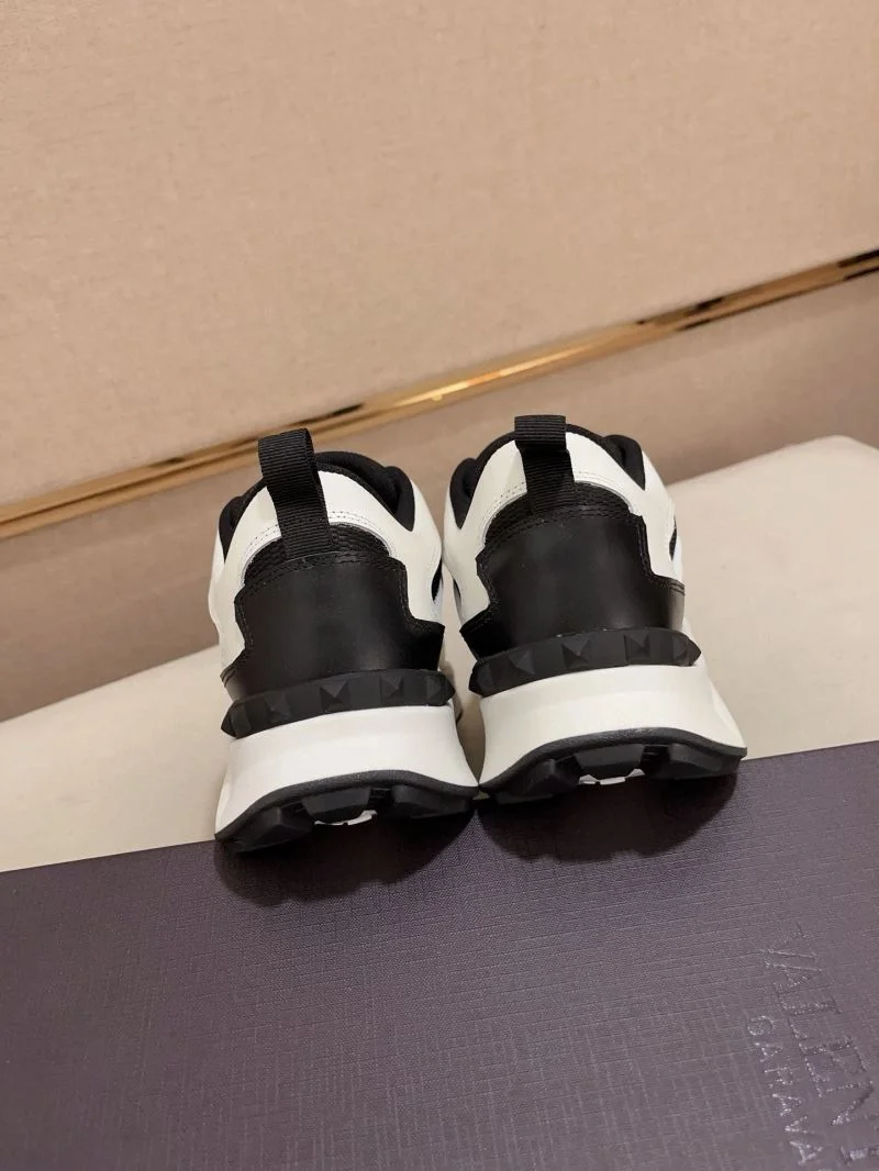 Economical Valentino Rockrunner Shoes
