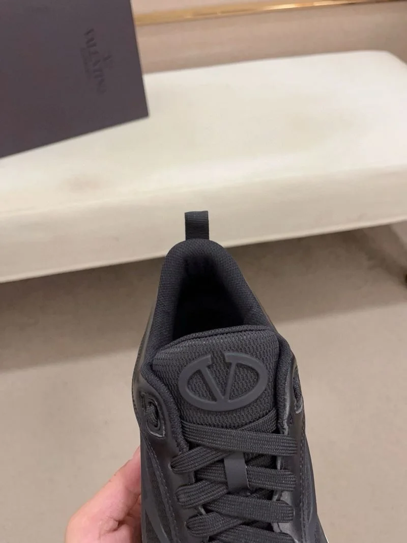 Exact replica Valentino Rockrunner Shoes