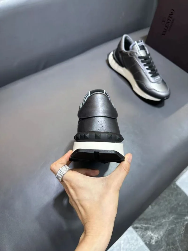 Low-cost Valentino Rockrunner Shoes