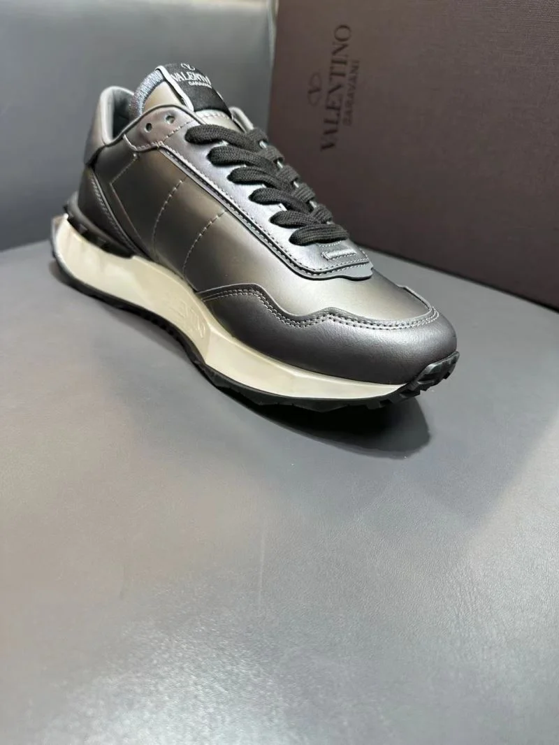 Low-cost Valentino Rockrunner Shoes