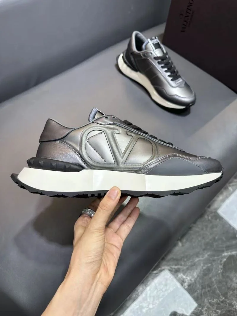 Low-cost Valentino Rockrunner Shoes