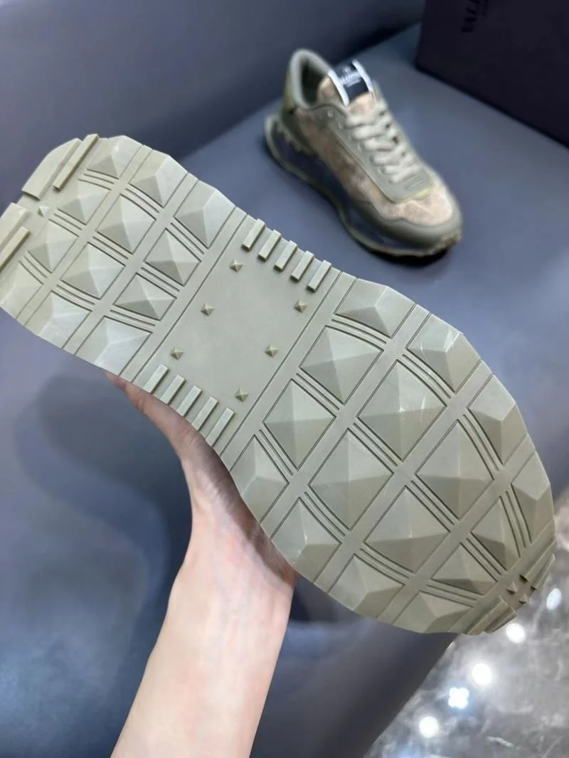 Exact replica Valentino Rockrunner Shoes