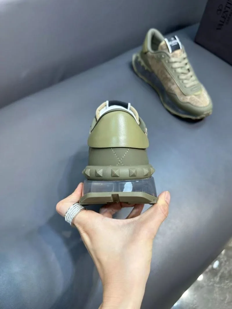 Exact replica Valentino Rockrunner Shoes