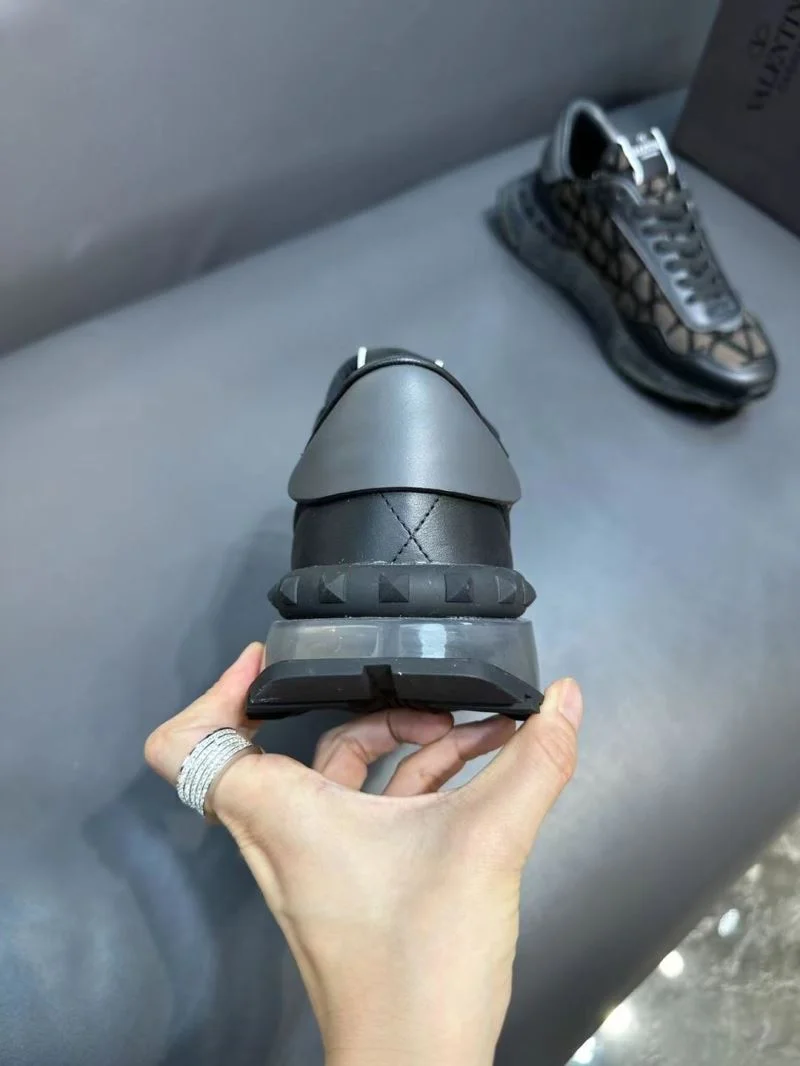 High accuracy Valentino Rockrunner Shoes