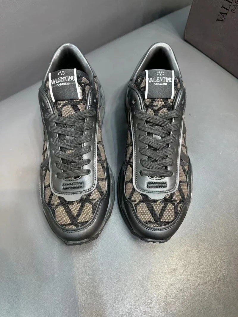 High accuracy Valentino Rockrunner Shoes