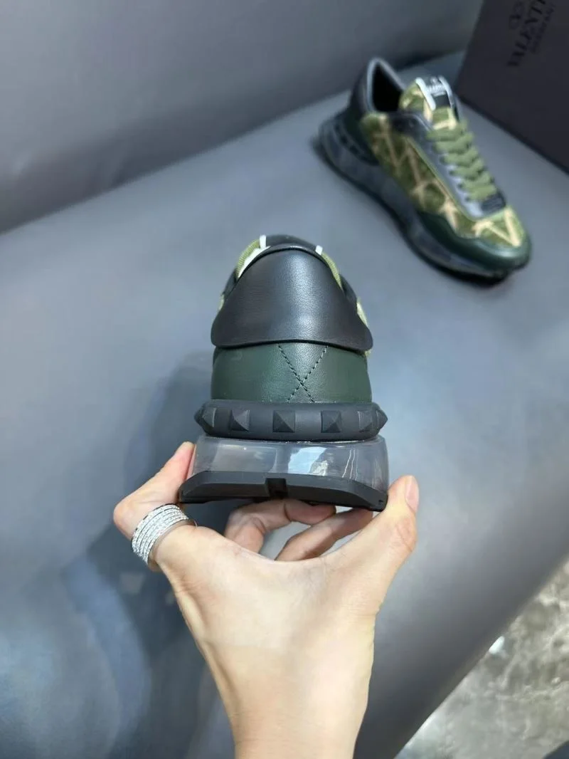 Accurate model Valentino Rockrunner Shoes