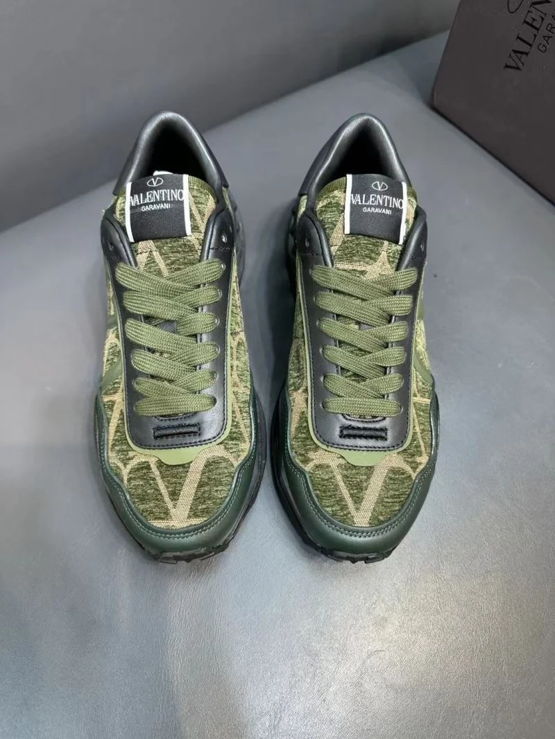 Accurate model Valentino Rockrunner Shoes