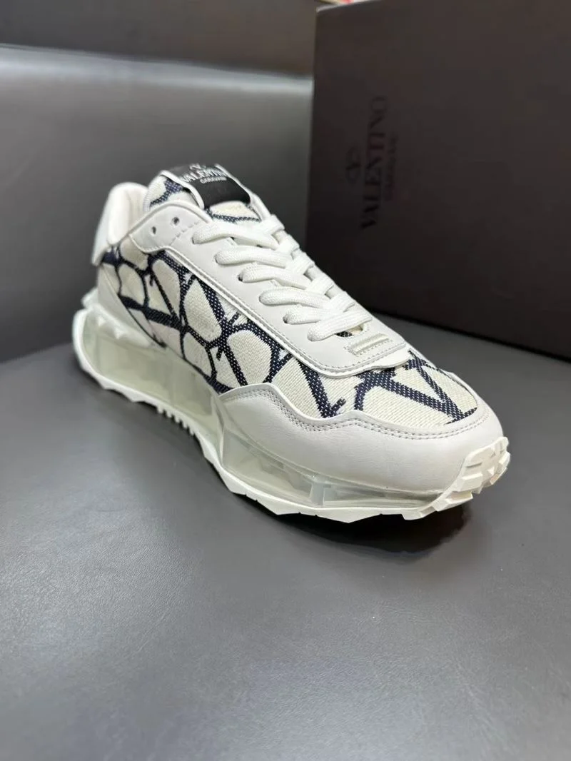 Top mirror Valentino Rockrunner Shoes