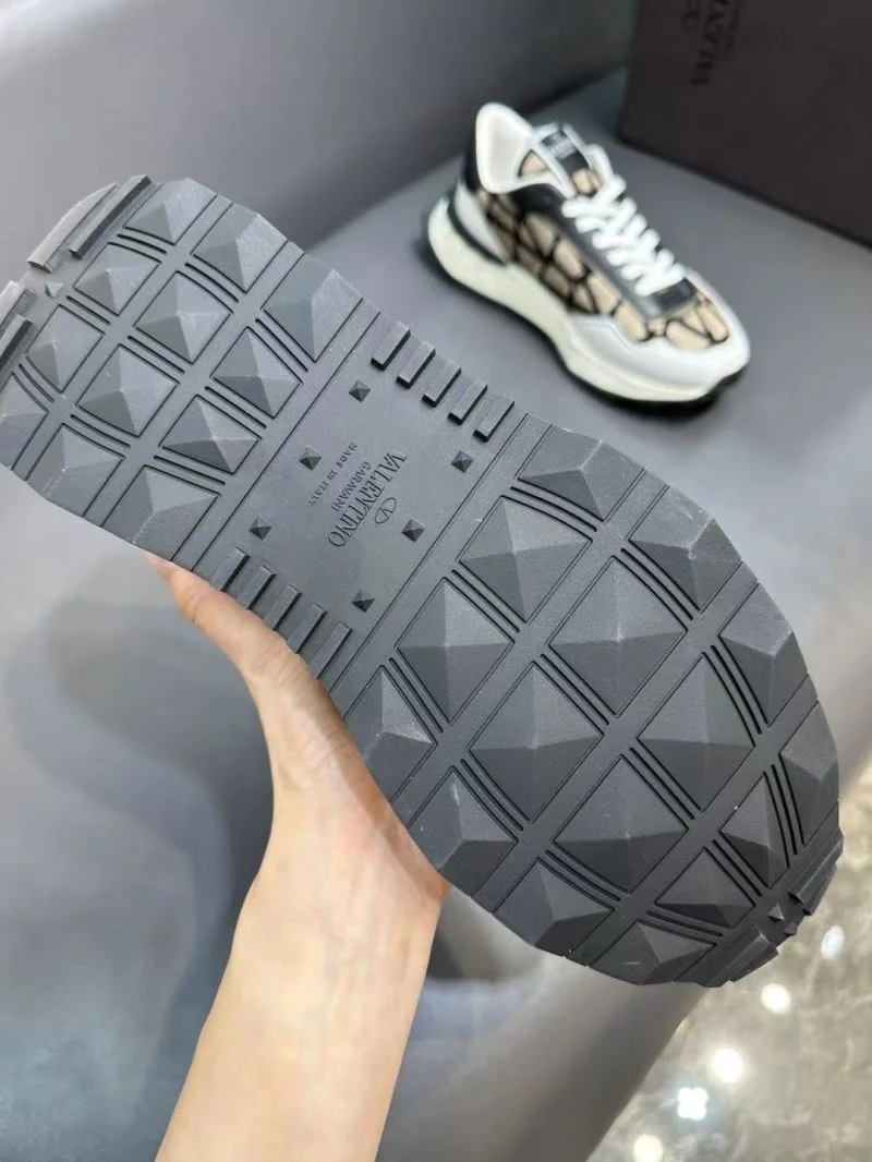 1:1 copy Valentino Rockrunner Shoes