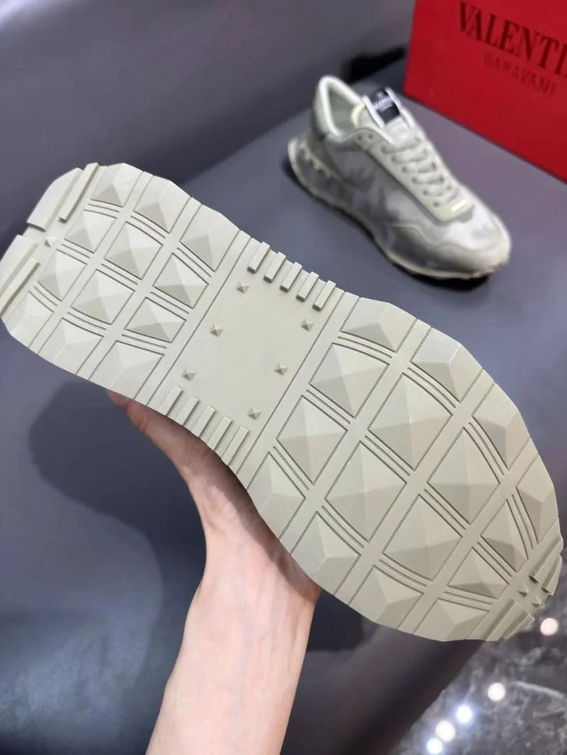Discounted Valentino Rockrunner Shoes