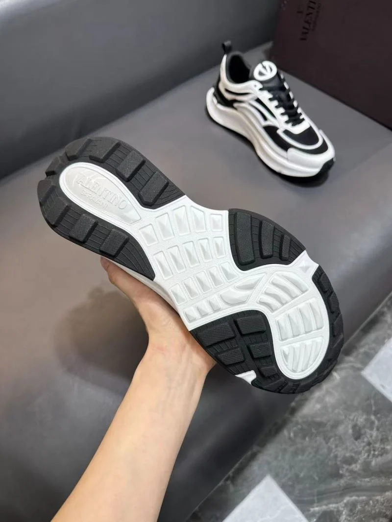 High accuracy Valentino Rockrunner Shoes