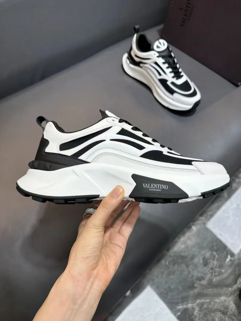 High accuracy Valentino Rockrunner Shoes