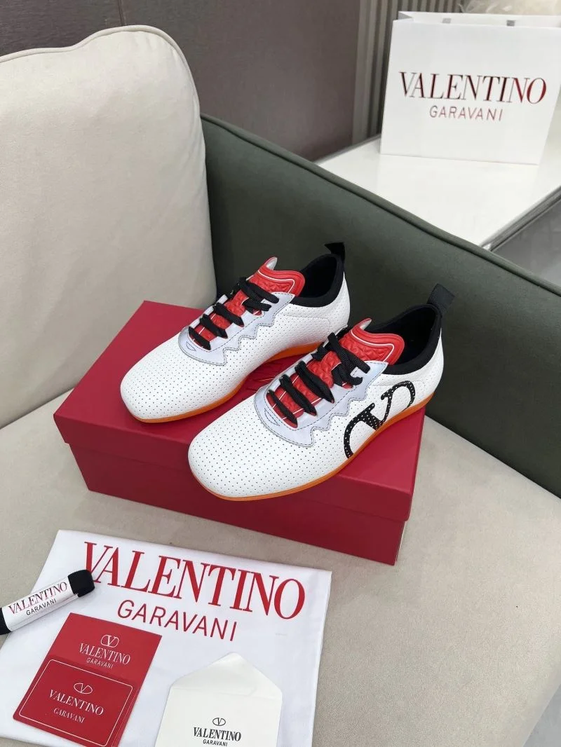 Top mirror Valentino Rockrunner Shoes