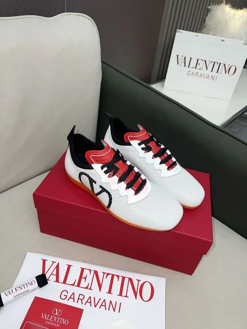 Top mirror Valentino Rockrunner Shoes