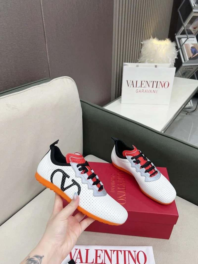 Top mirror Valentino Rockrunner Shoes