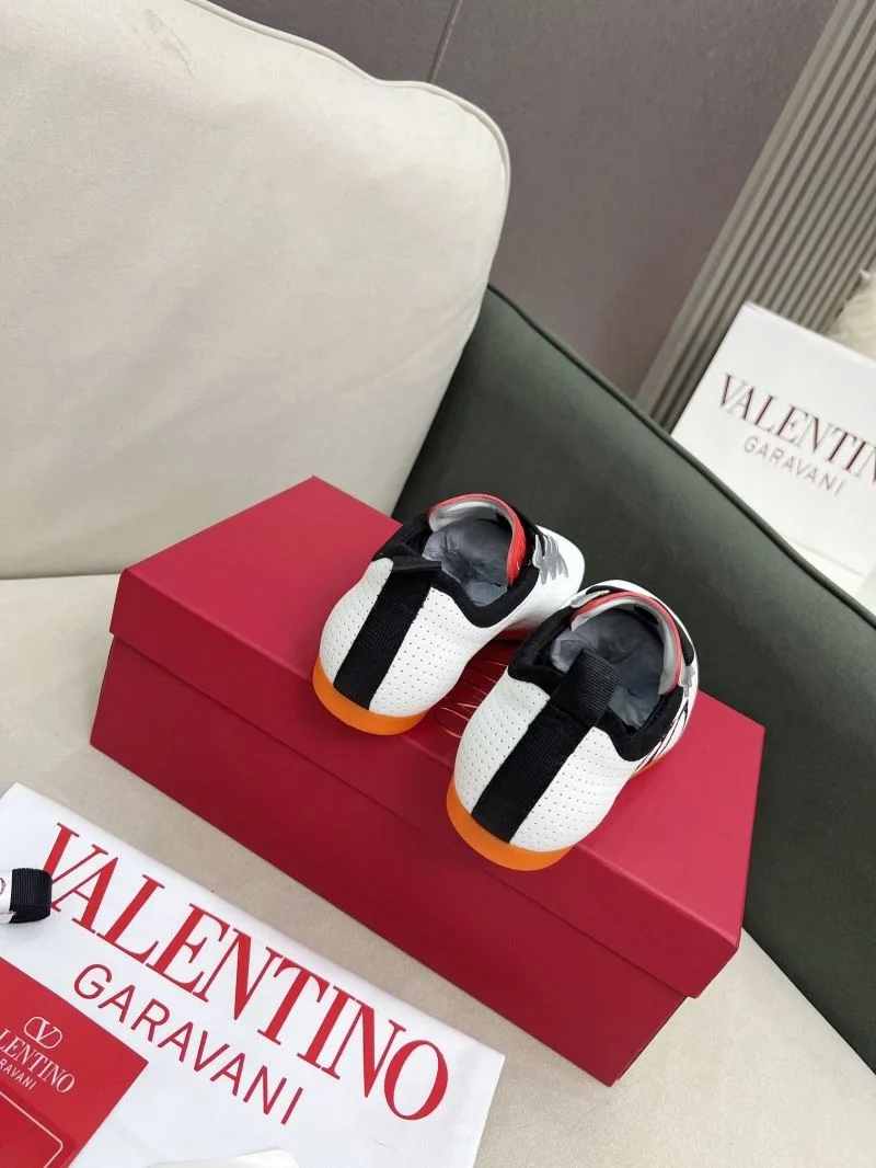 Top mirror Valentino Rockrunner Shoes