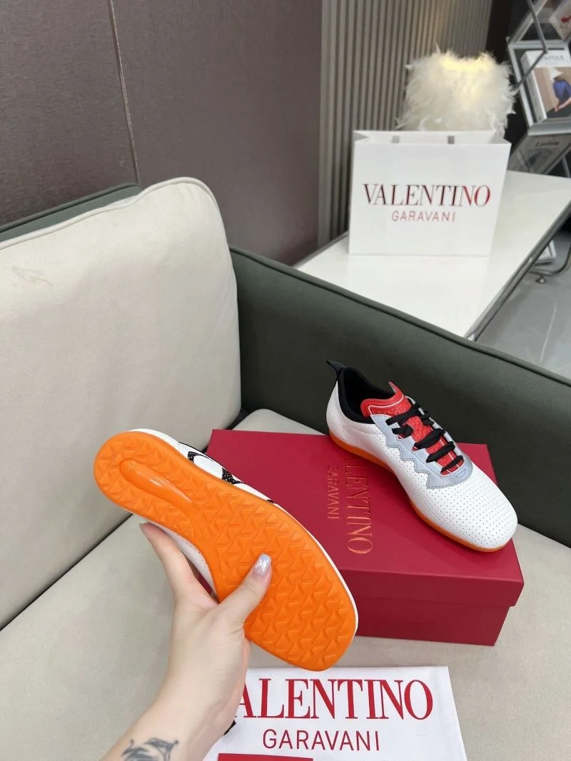 Top mirror Valentino Rockrunner Shoes