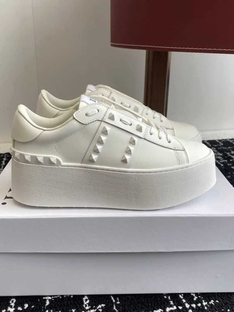 Precise copy Valentino Rockstud Untitled Shoes