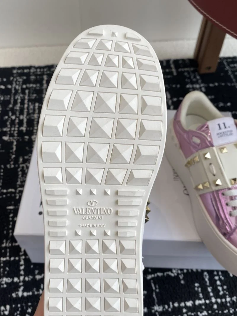 Top mirror Valentino Rockstud Untitled Shoes
