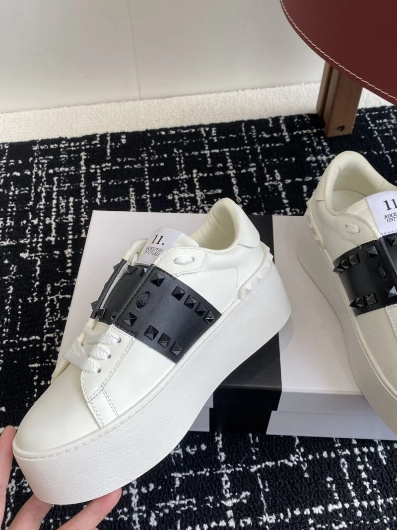 Top mirror Valentino Rockstud Untitled Shoes