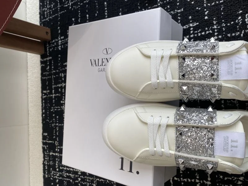 Brand-original Valentino Rockstud Untitled Shoes