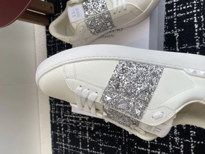 Brand-original Valentino Rockstud Untitled Shoes