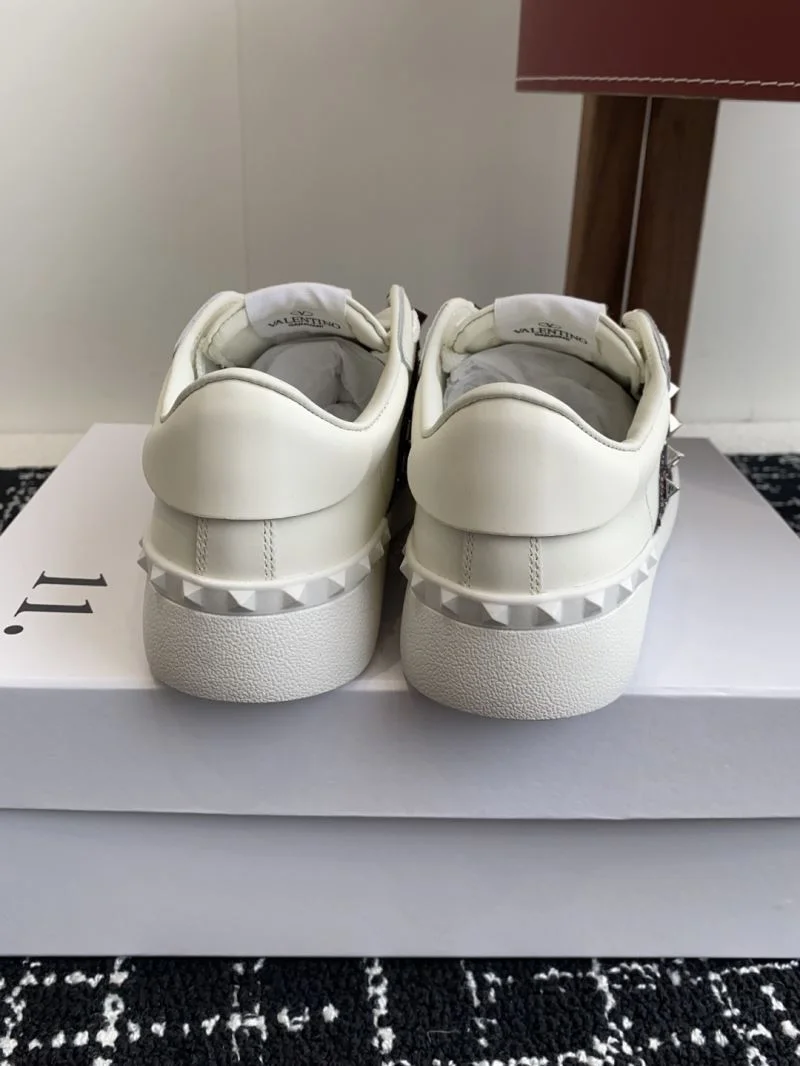 Mirror quality Valentino Rockstud Untitled Shoes