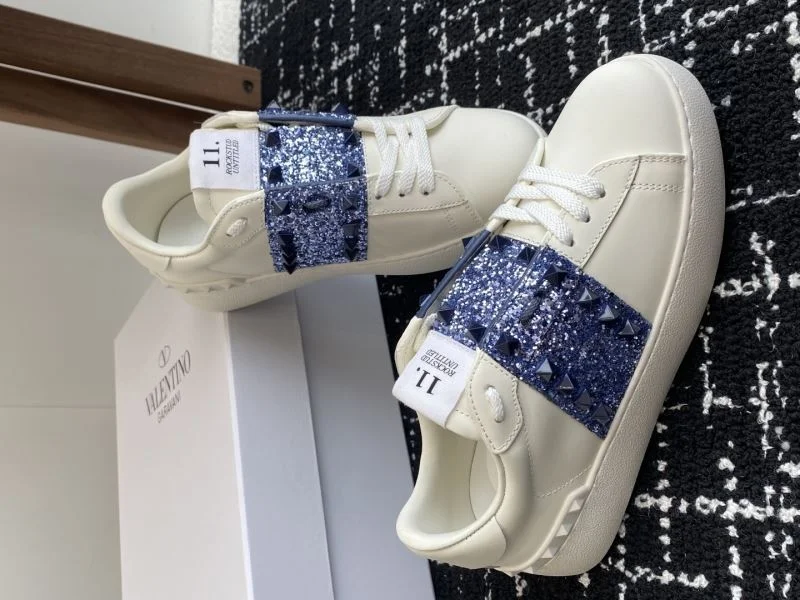 Mirror quality Valentino Rockstud Untitled Shoes