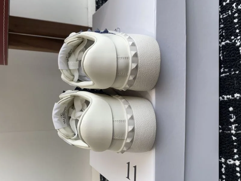 Mirror quality Valentino Rockstud Untitled Shoes