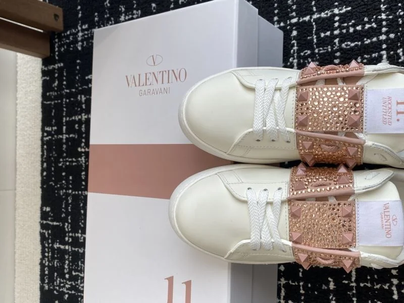Brand-authenticated Valentino Rockstud Untitled Shoes