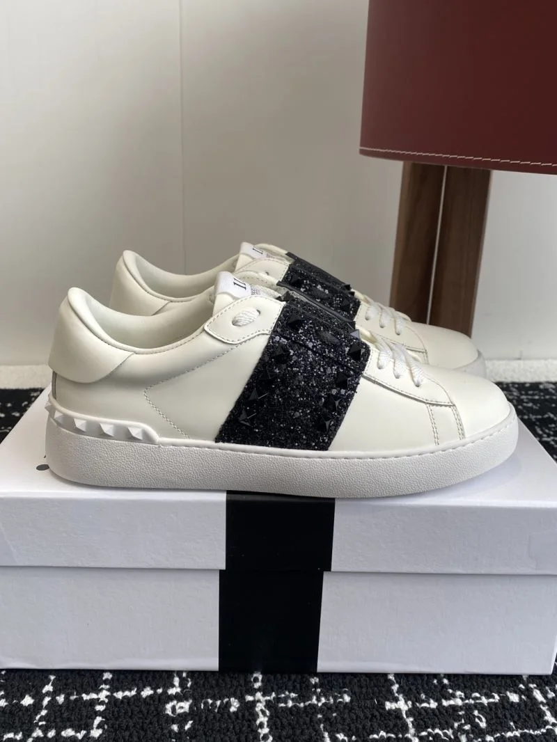 Top mirror Valentino Rockstud Untitled Shoes